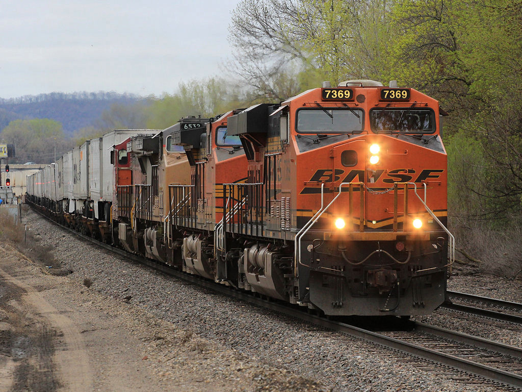 BNSF 7369